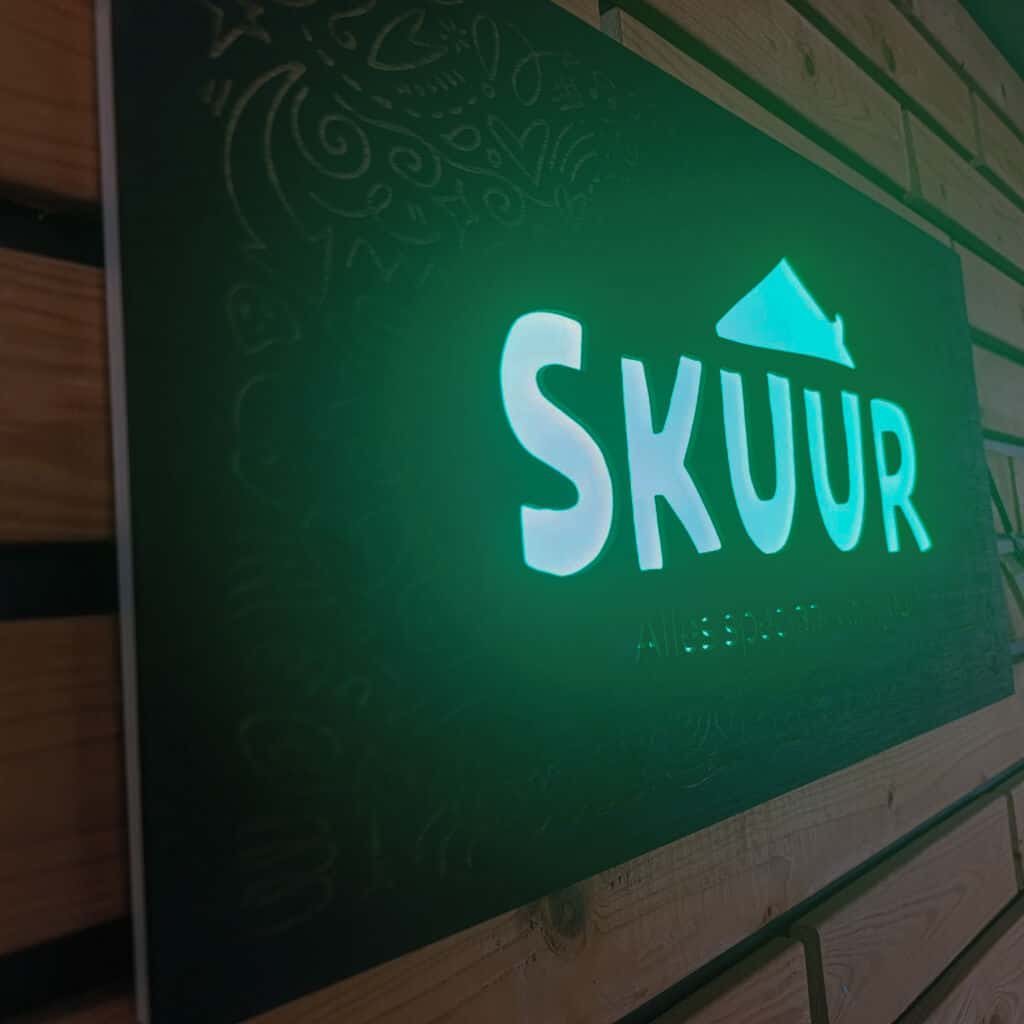 LED Logo | Verlicht logo - Skuur