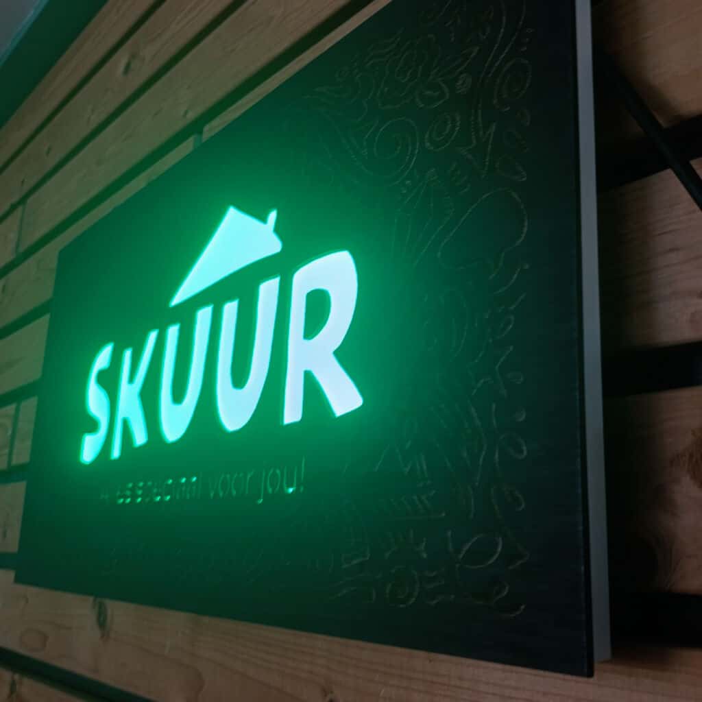 LED Logo | Verlicht logo - Skuur